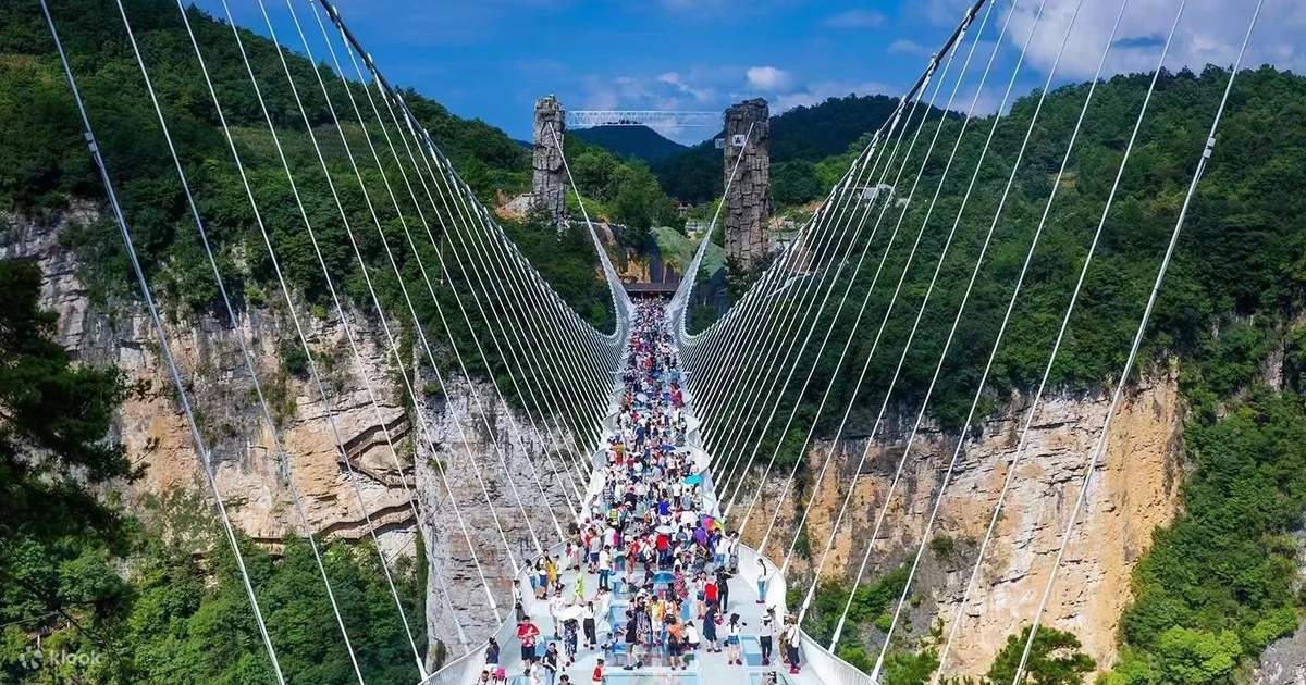 4-Day Private Tour of Zhangjiajie, Wulingyuan, Grand Canyon, Yellow Dragon Cave, and Tianmen ...